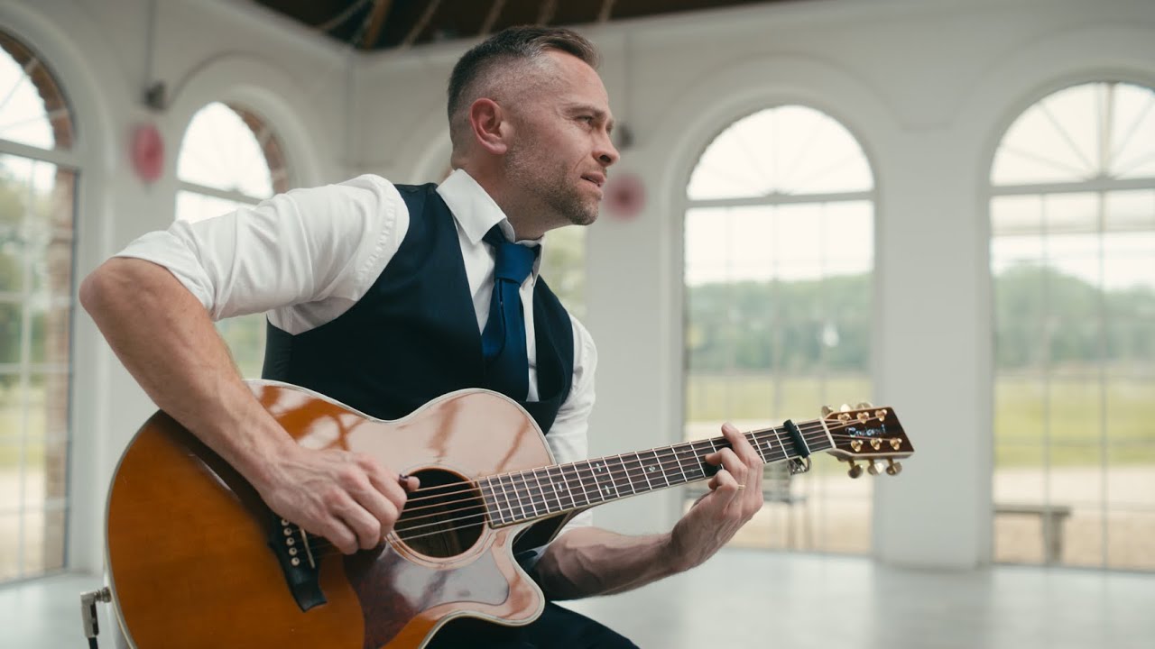 Jez Morris Acoustic Guitarist Showreel - Pop Medley - YouTube