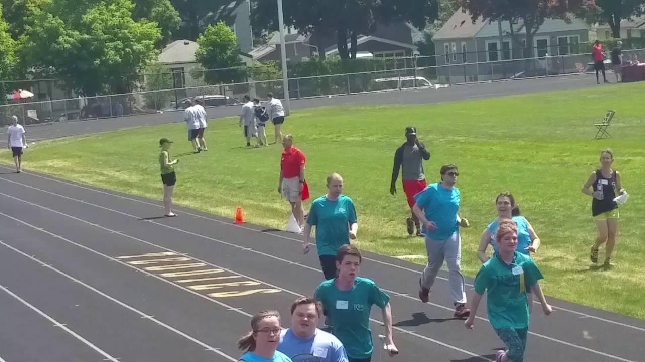 Joe jets forward in 50 meter dash - YouTube