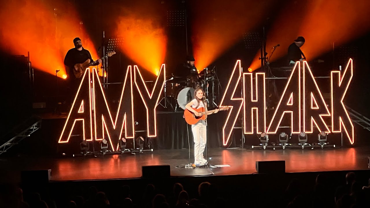 Amy shark concert so amazing and first time I saw Amy I went ballistic ...