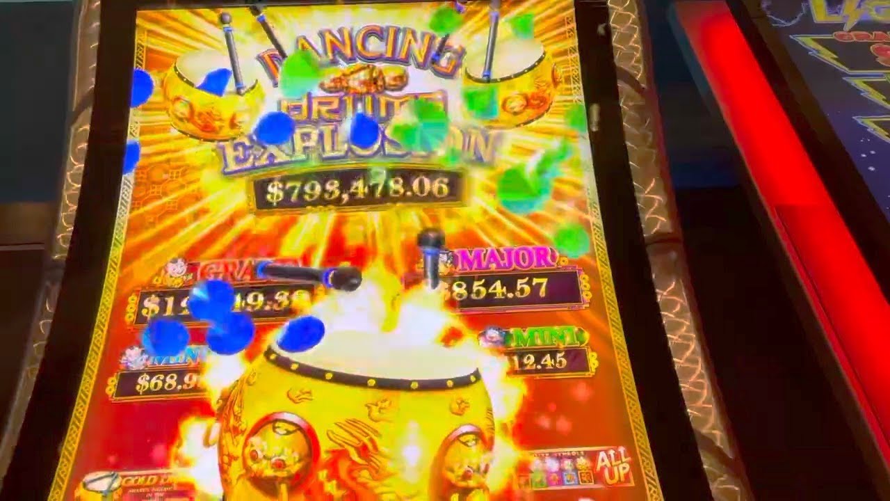 PLAYING THE BIGGEST LIGHTNING LINK MACHINE IVE SEEN AND DANCING DRUMS ...