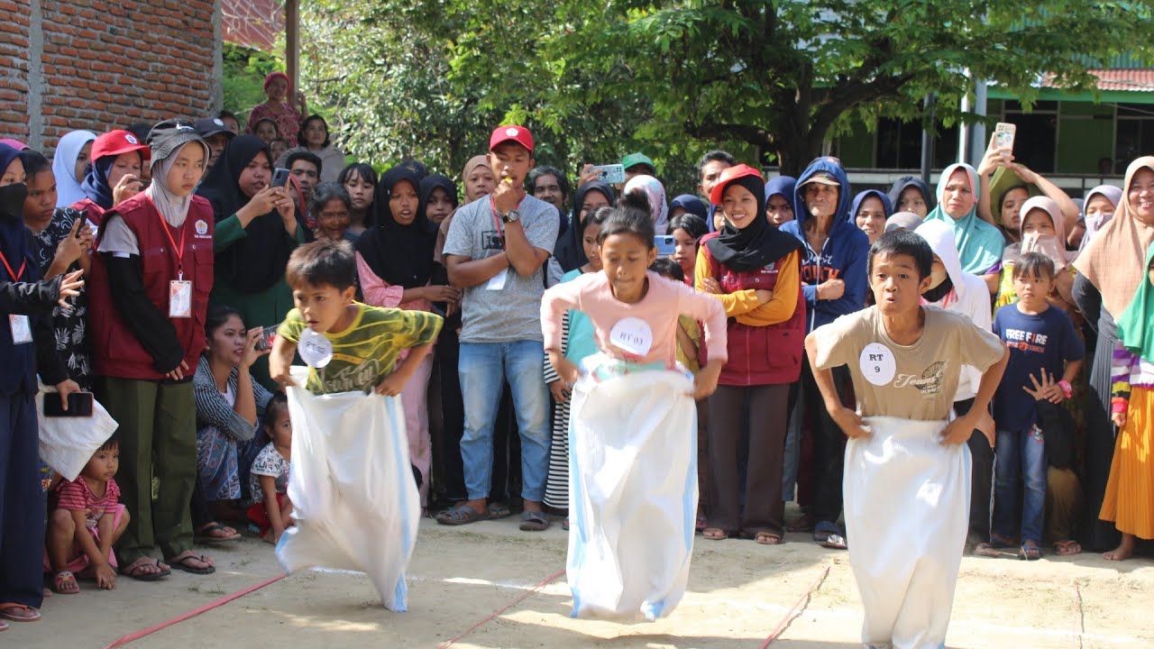 lomba balap karung, lari kelereng dan majekka tarring - YouTube