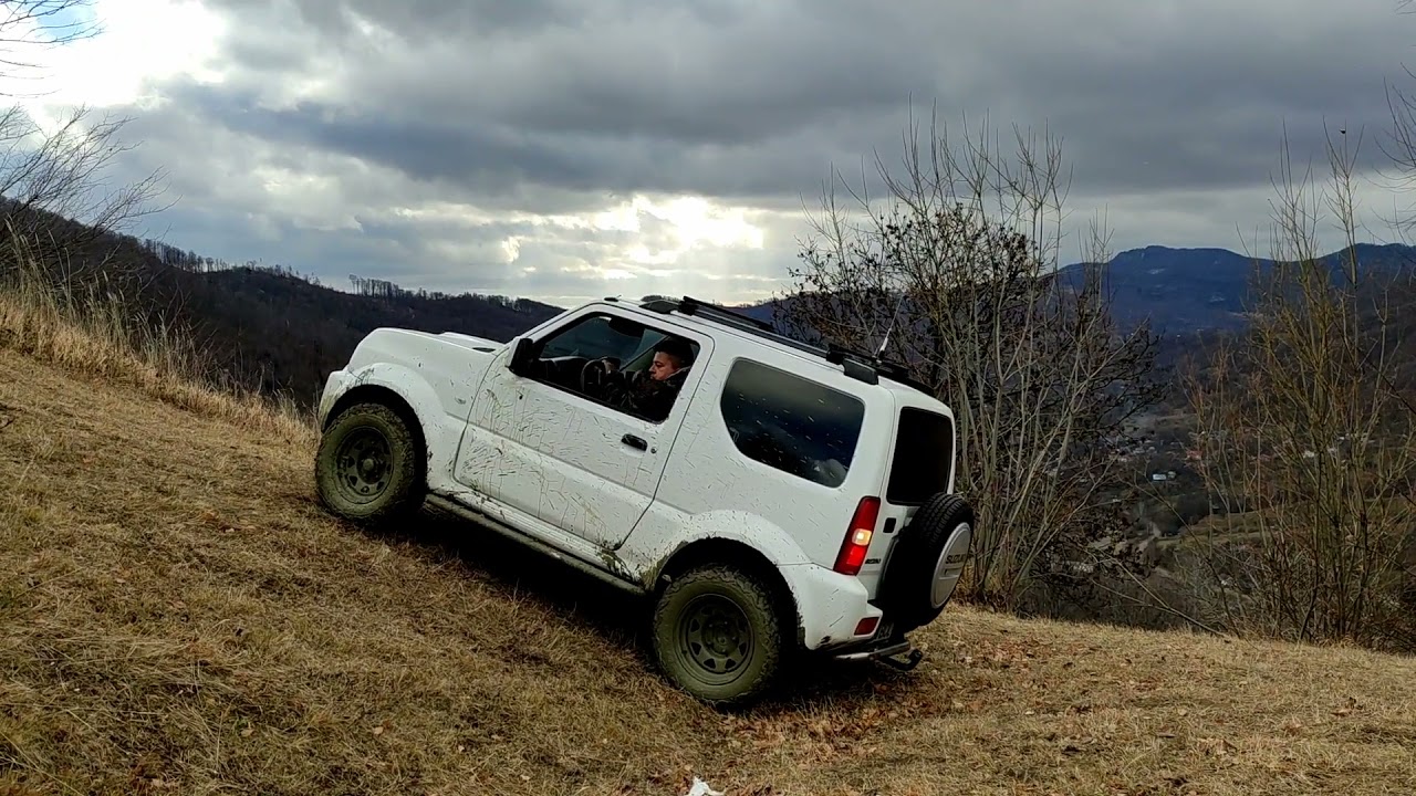 Suzuki Ignis and Jimny go off road - creek crossings, mud bogging ...