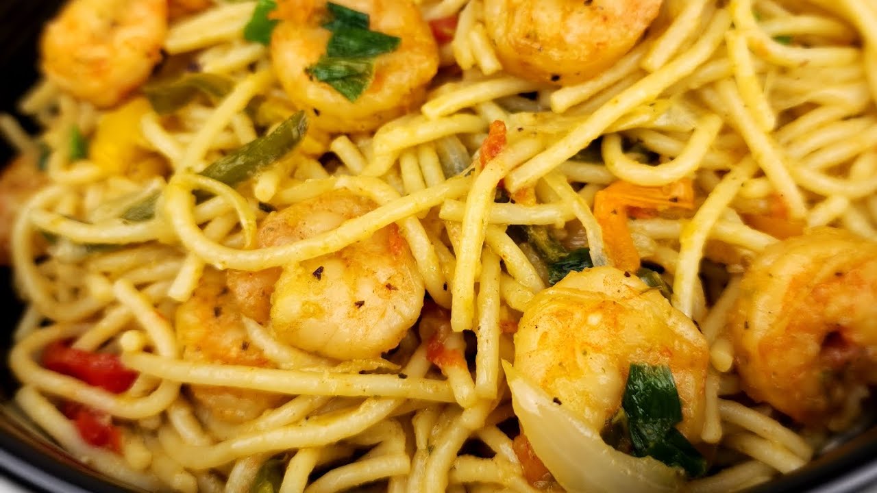 Spaghetti pasta andfried shrimp.Recette spaghetti crevettes - YouTube