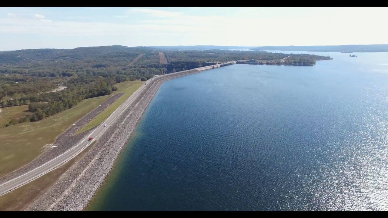 Table Rock Lake, Crusine along toward the Hydroelectric Dam - YouTube