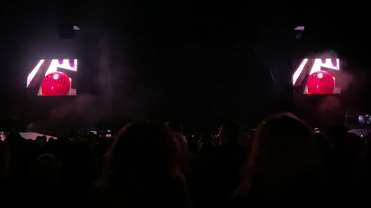 McFly - Star Girl (live at the O2 in London, Nov 21, 2021) - YouTube