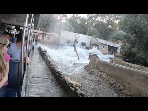 Rain and flash flood effect at Universal Studios Hollywood - YouTube