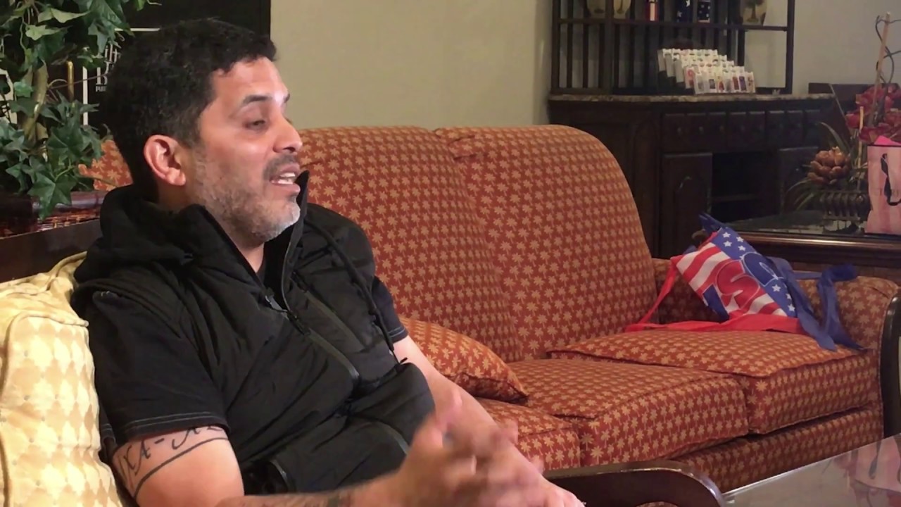 Alex Hidalgo detrás de El Gran Criollo - YouTube