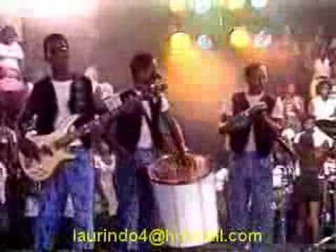 Gera samba - Caia pra dentro - Original 1995 - YouTube