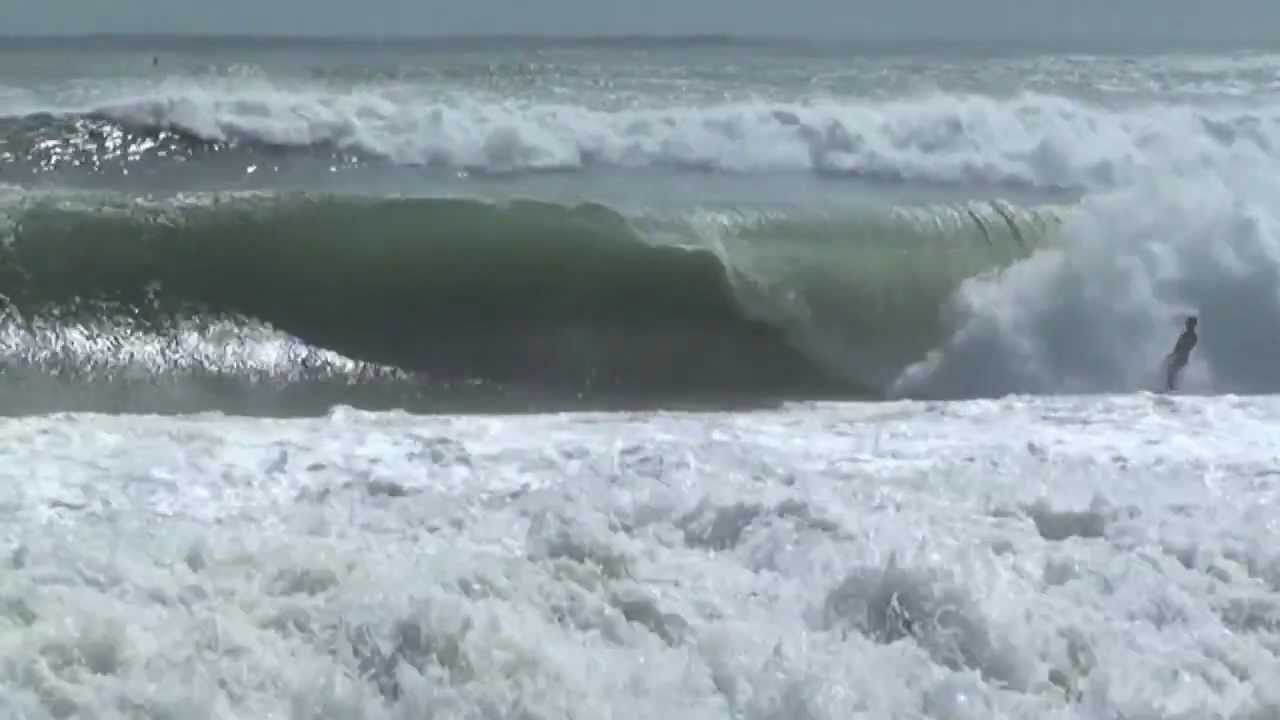 Christmas Day Surf Mooloolaba 2011 - YouTube