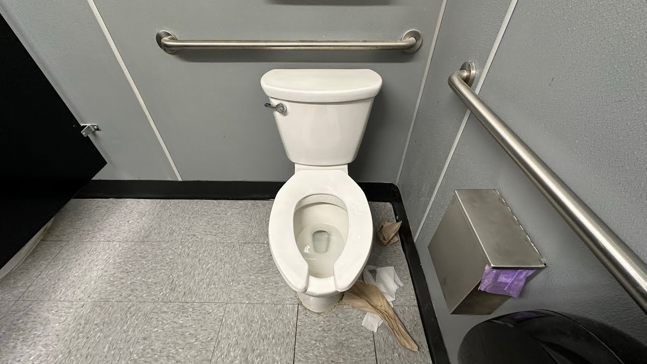 [1138] Big Lots Women’s Restroom - YouTube