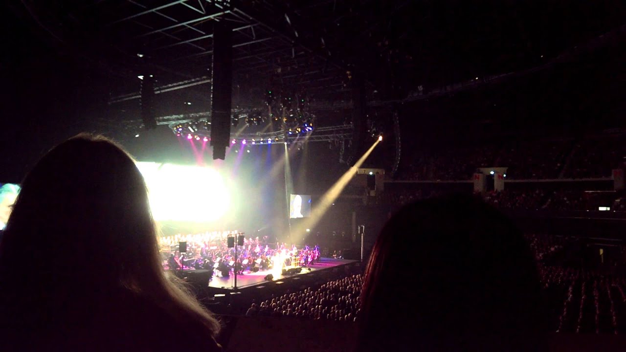 Andrea Bocelli @ The Hydro - YouTube