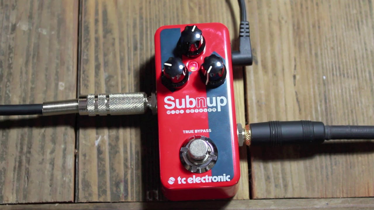 TC Electronic Sub 'N' Up Mini Octaver en español - YouTube