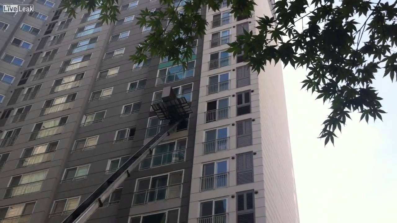 Furniture delivery system for high rise buildings in Korea - YouTube