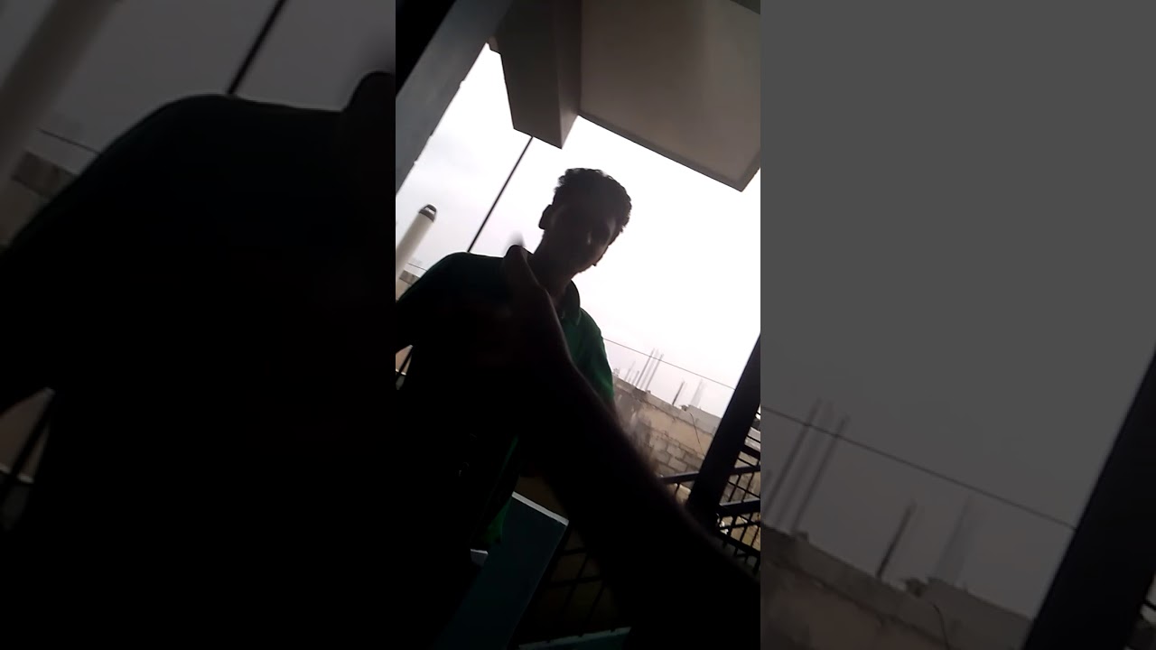 Amazon delivery guy for delivery on 16 oct with open product - YouTube