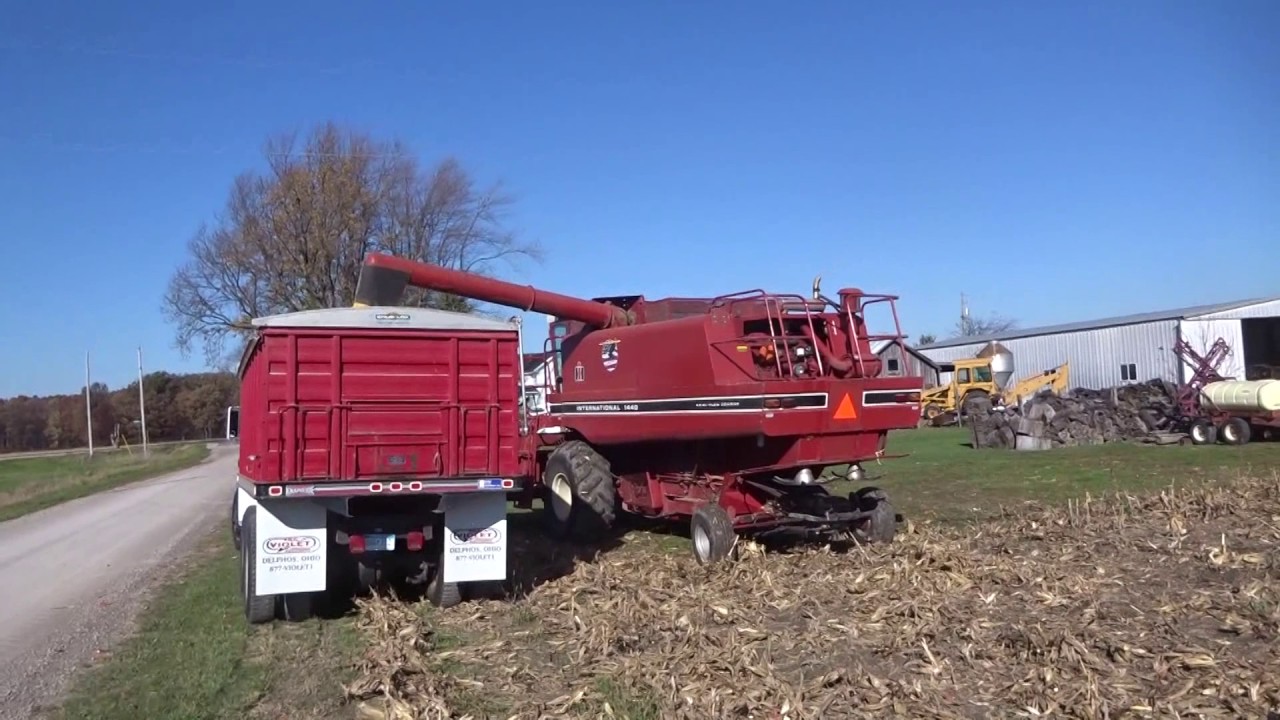 More Old School International 1440 Combine Harvest 2016 - YouTube