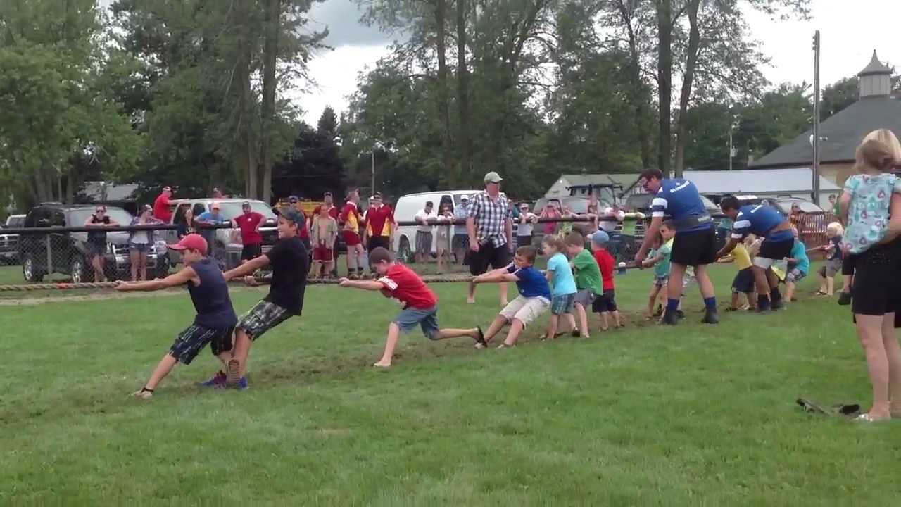Mitchell Fall Fair, kids tug of war... Avery competing in the Blue ...