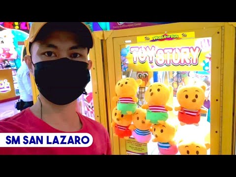 Win Everytime in Claw Machine at World of Fun - YouTube