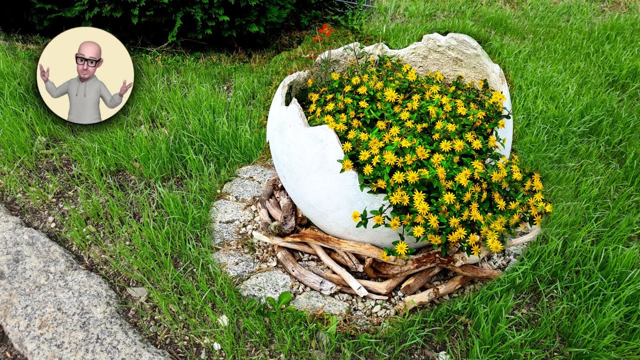 Simply build a Giant decorative Egg for the Garden out of Concrete ...
