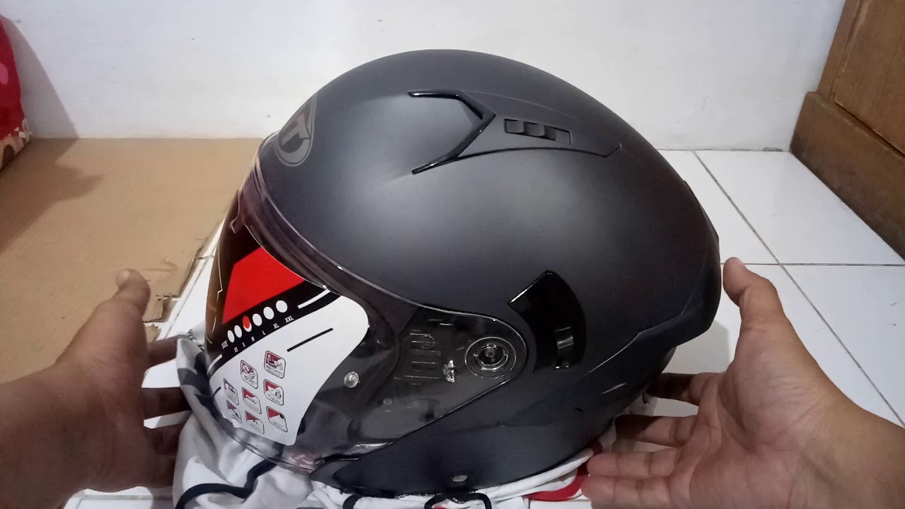 Unboxing Helm KYT NF-J - YouTube