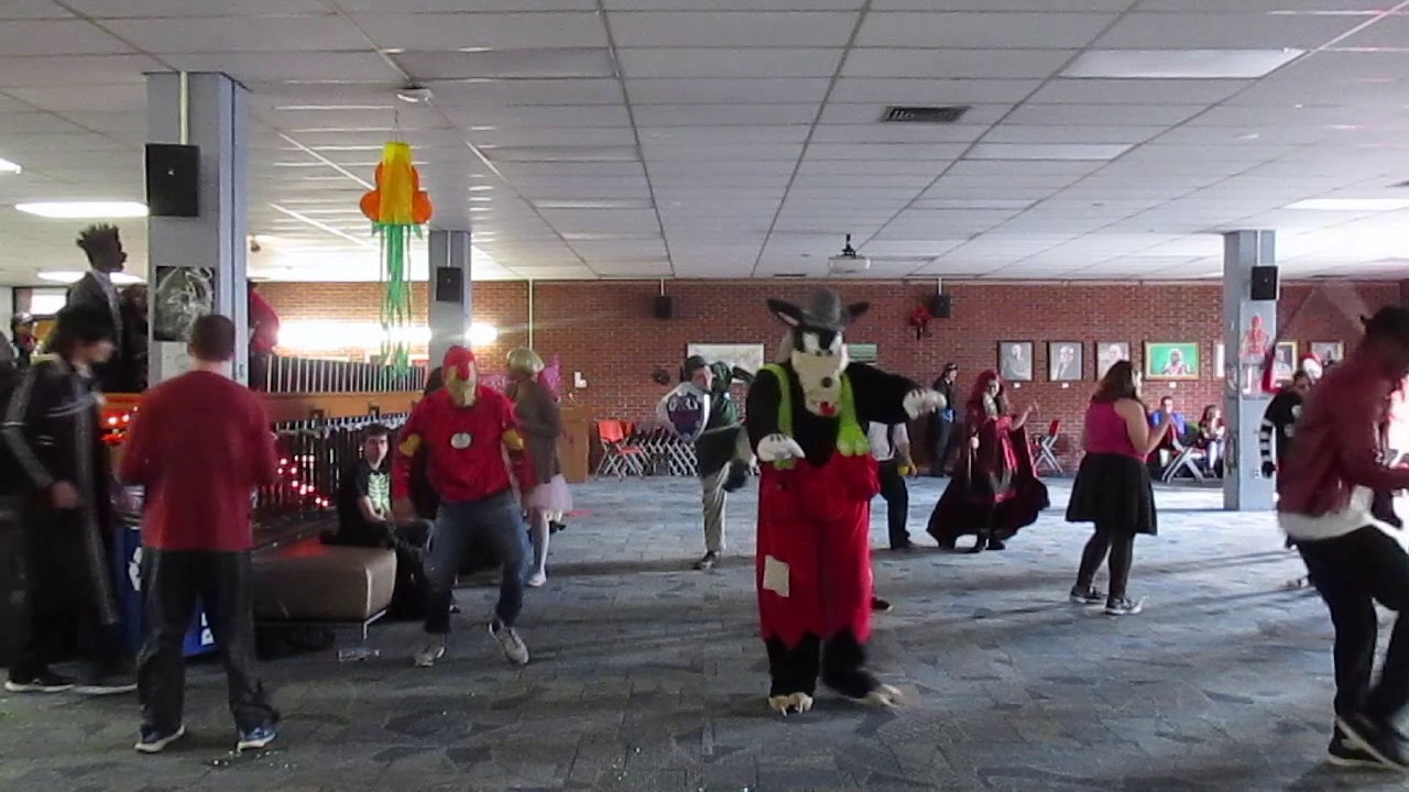 The Big Bad Wolf on Halloween 2016! - YouTube