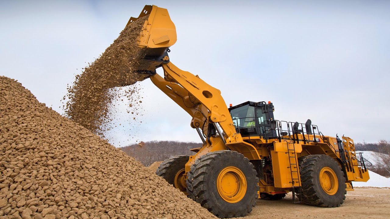 NEW CATERPILLAR 992 Wheel Loader - YouTube