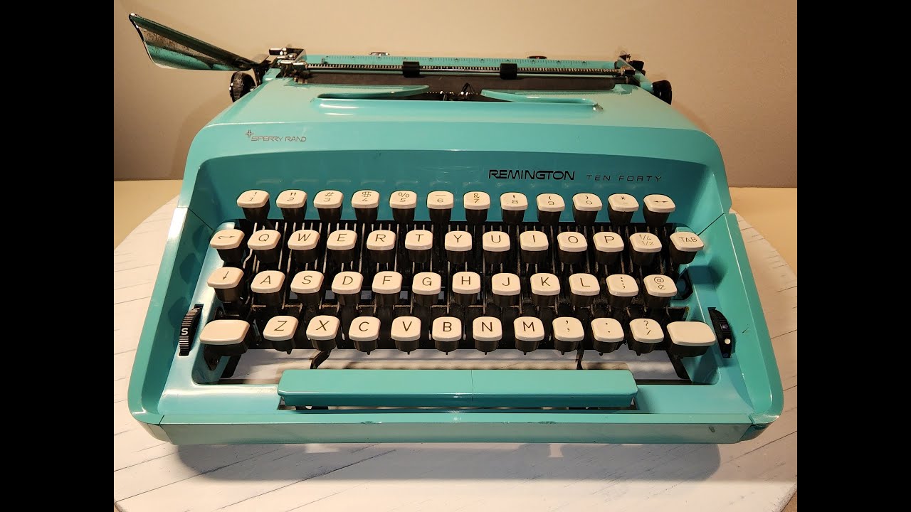 Remington Ten Forty Typewriter with Script _FY 568404_1968 - YouTube