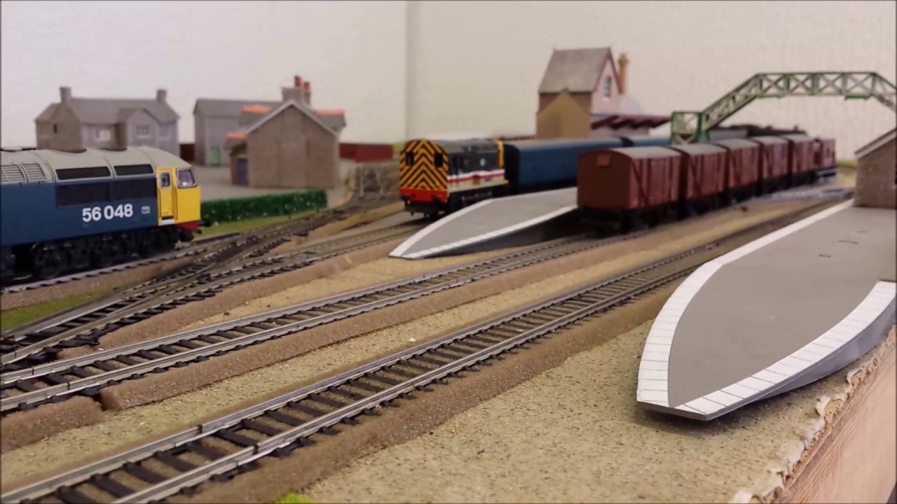 Bachmann 31-115 BR Std Class 4MT No. 75027 BR2 Tender BR Lined L/crest ...