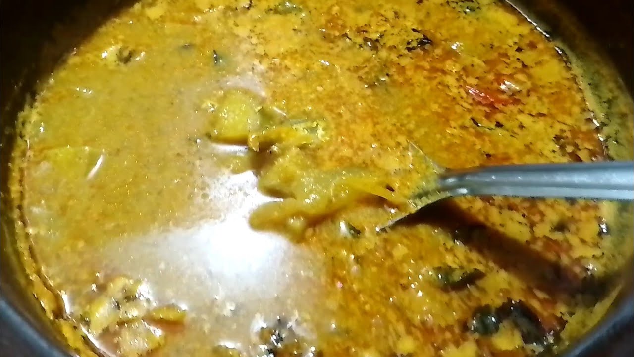 തേങ്ങ അരച്ച ഉണക്ക മീൻ കറി | Dried Fish Curry |Unakka Meen Curry - YouTube