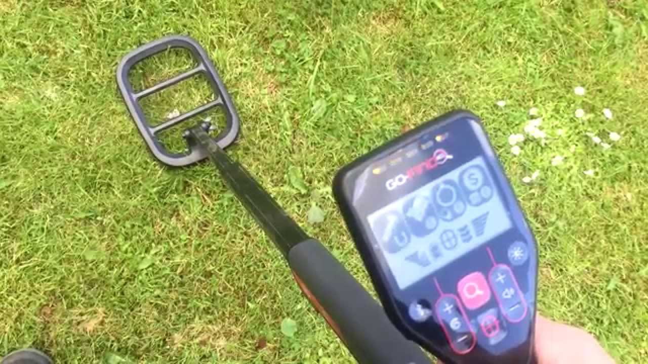 Minelab GO FIND 60 vs Fisher F75 - YouTube