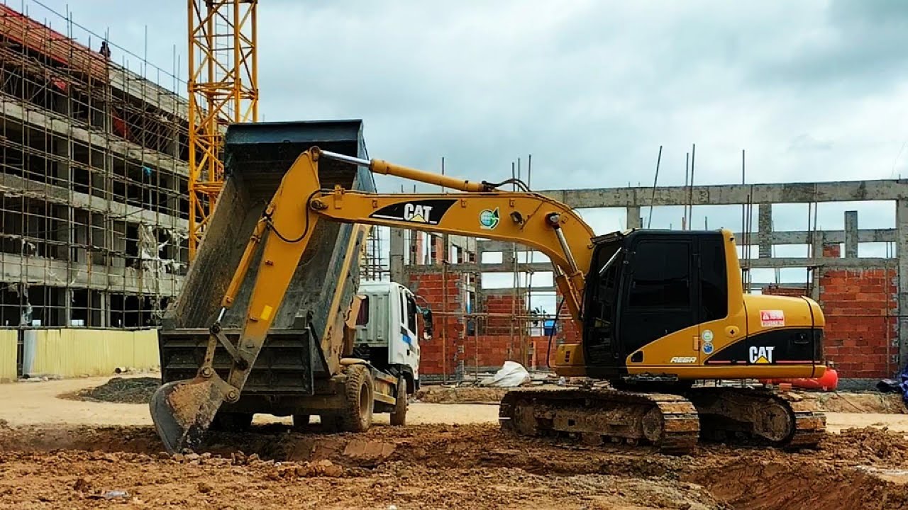 Dump Truck Loading Time | Excavator Precision - YouTube