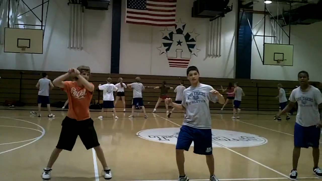 Guy Cheerleaders Dancing - YouTube