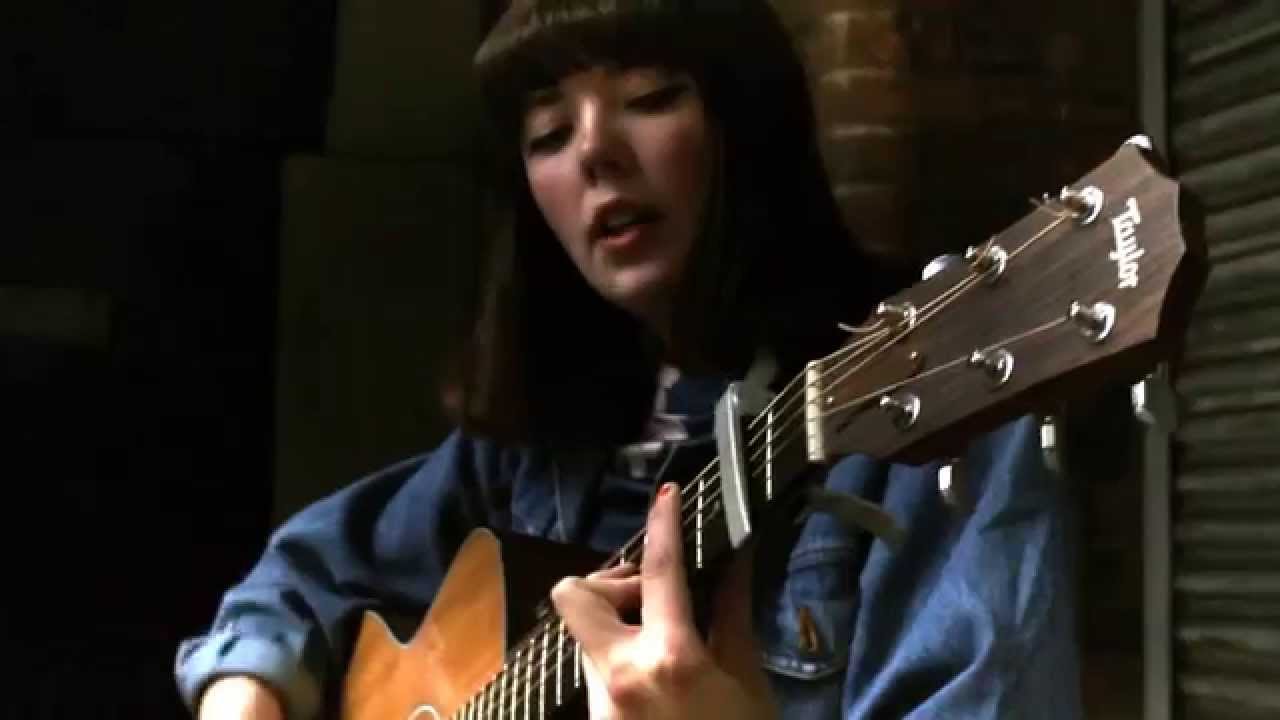 Woodstock - Sophie Pearson of Jacobean Ruff sings Joni Mitchell during ...