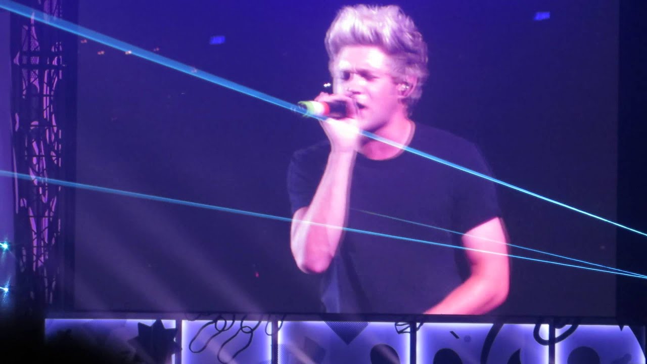 One Direction - "Stockholm Syndrome" LIVE - Toronto 2015 - YouTube