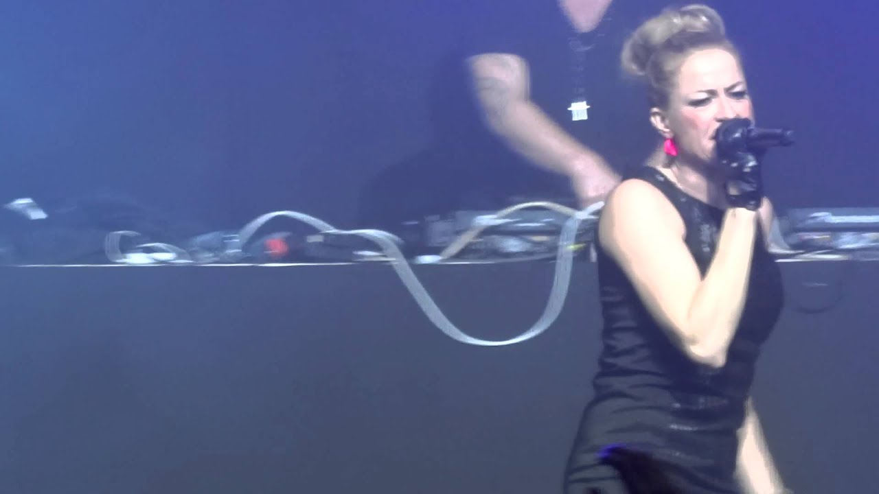 Daze - Superhero LIVE @ We Love The 90's Helsinki, Finland 8.2.2014 ...