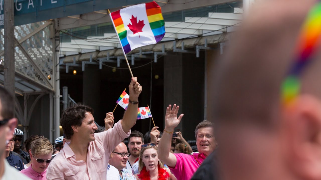 Prime Minister Justin Trudeau attends the Toronto Pride Parade - YouTube