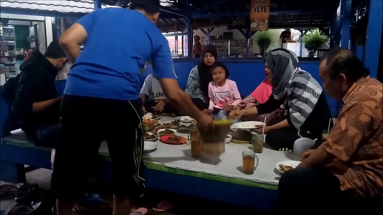 RM Mang Yeye ... Ultah kaka - YouTube