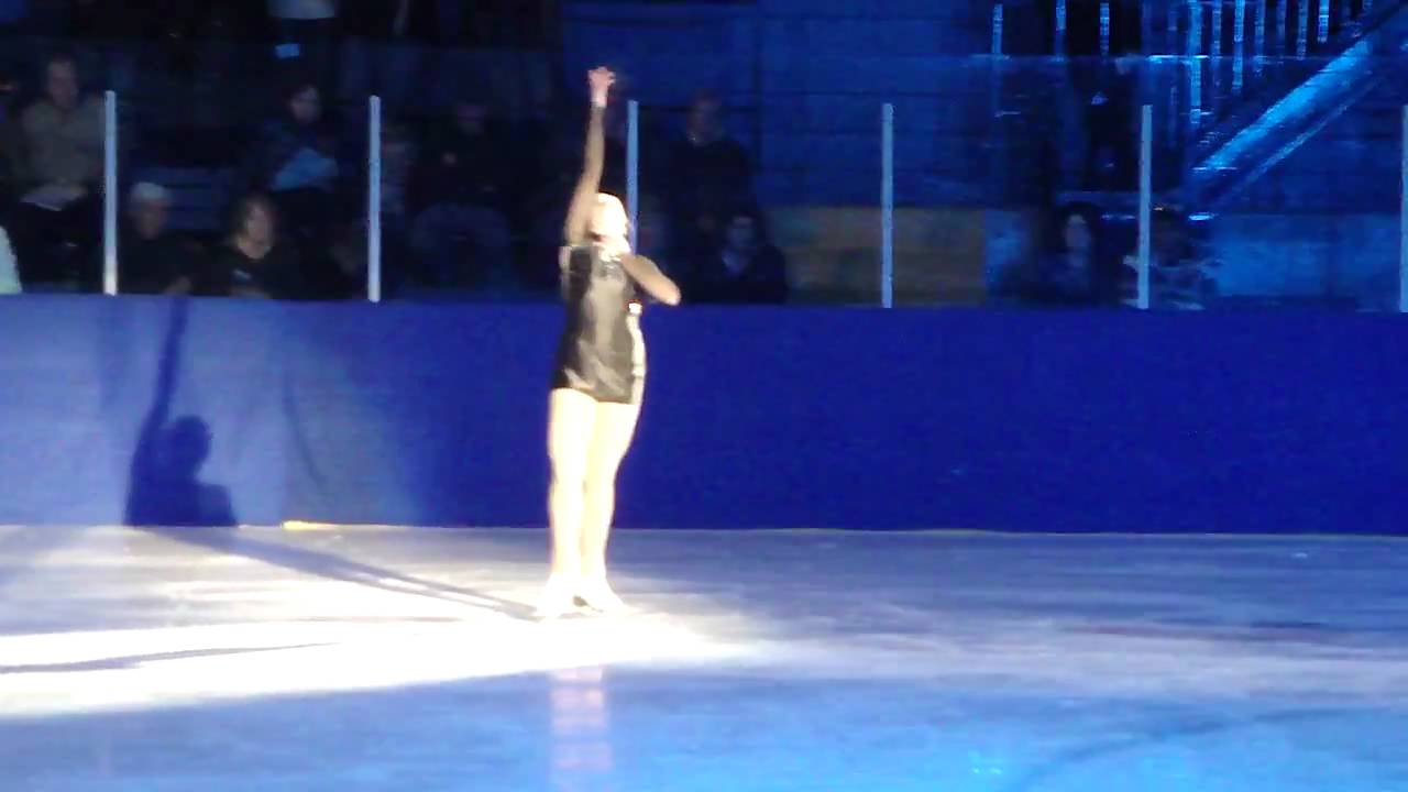 Jade Riel skates to Vole by Celine Dion - YouTube