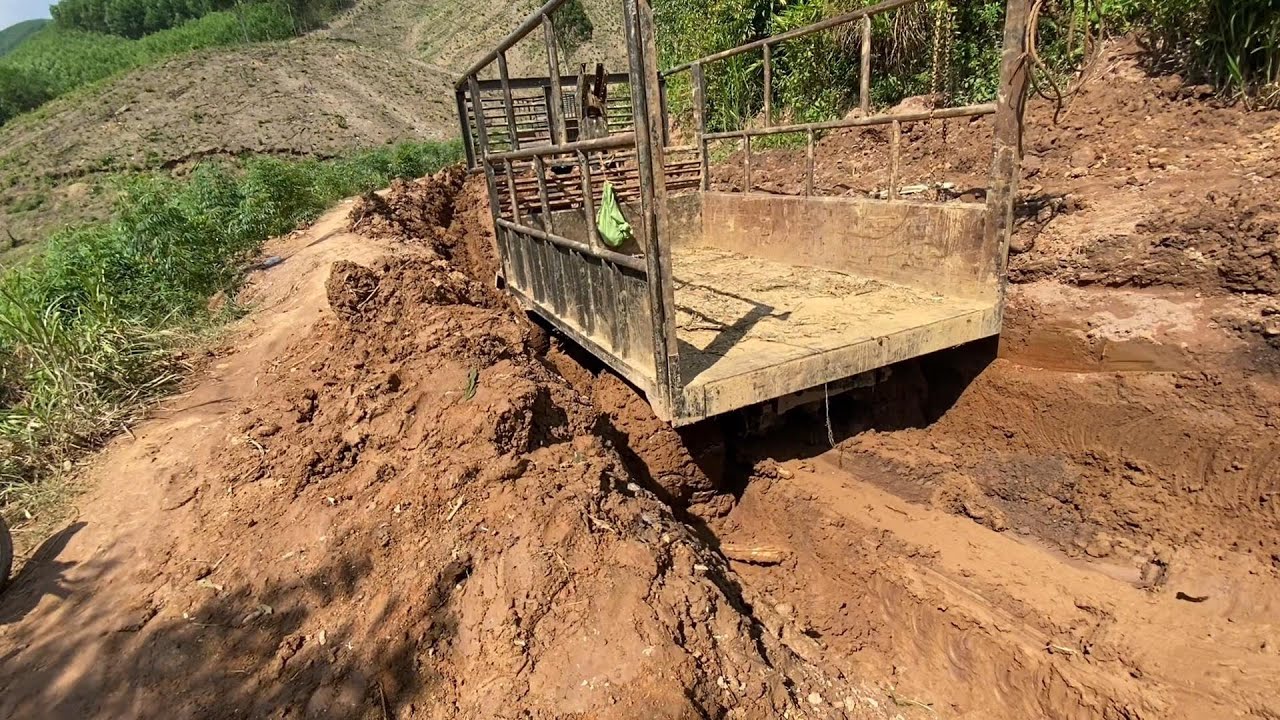 Off-Road Monster Truck Tackles Muddy Terrain with Insane Modifications ...