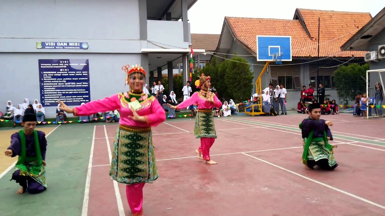 Tari sirih kuning Man 19 Jakarta - YouTube