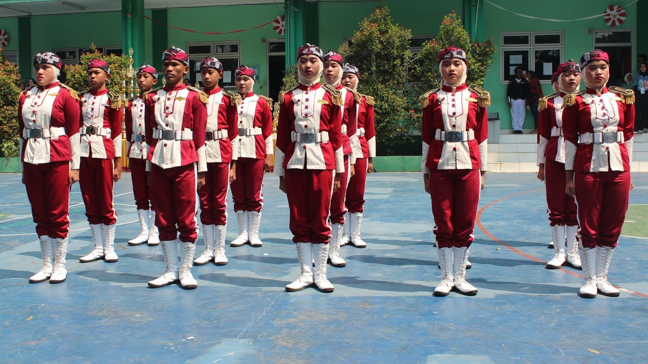 JUARA UMUM!! PASKIBRA SMPN 12 BEKASI 12 A LKBB TELEGRAF 4.0 - YouTube