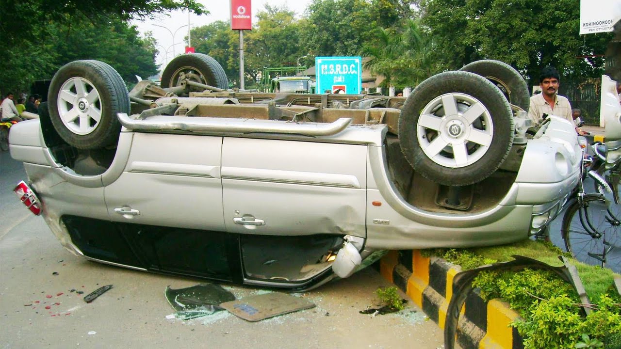 Latest Car Accident of Suzuki Vitara - Road - Crash - Compilation ...