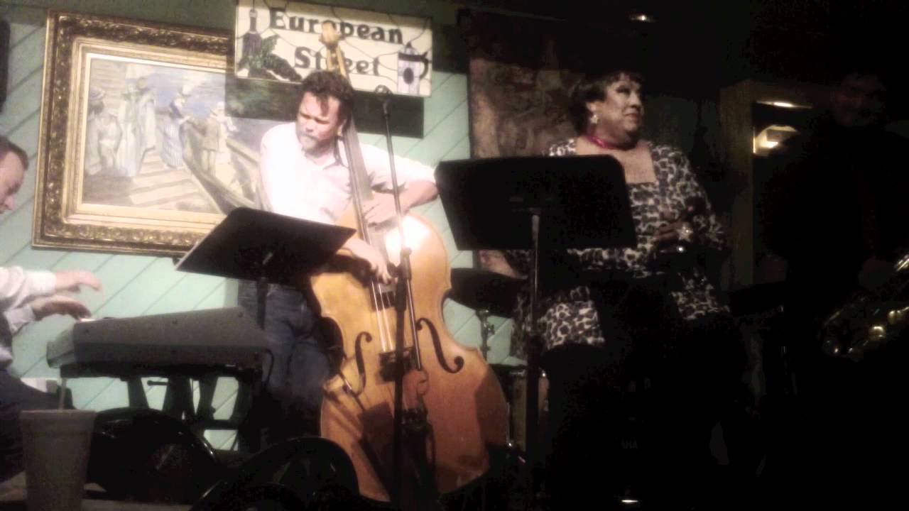 Besame Mucho - Linda Cole & The Joshua Bowlus Trio - YouTube