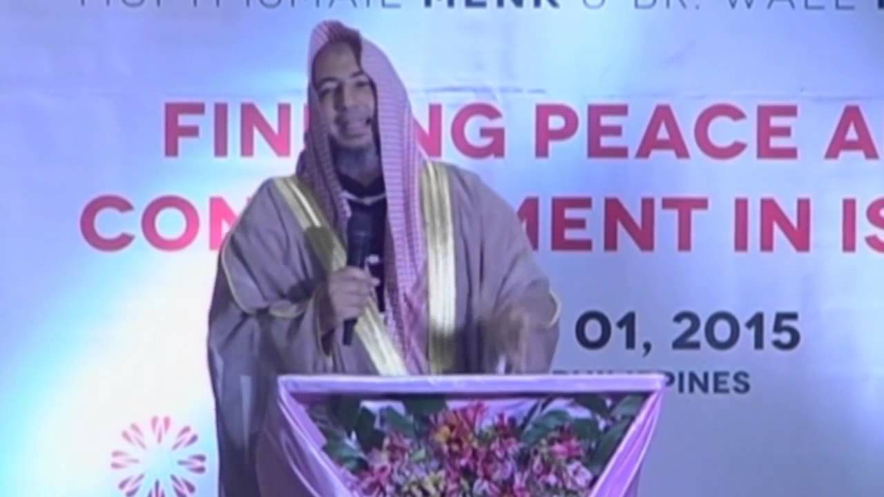 Brother Wael Ibrahim turns Mufti Menk - YouTube