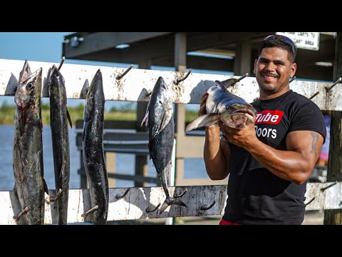 Fishing in Venice Louisiana Offshore oil rig and Midnight lump - YouTube