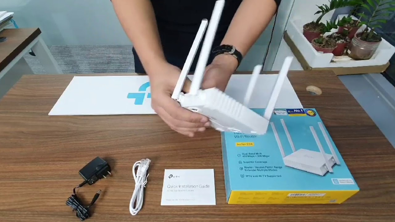 Unboxing TP-Link Archer C24 - YouTube