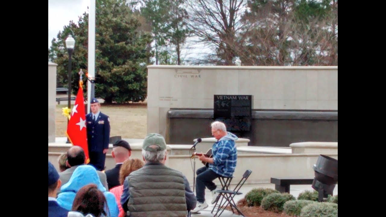 Earl Watts singing "Ordinary Soldier" 3.29.2014 - YouTube
