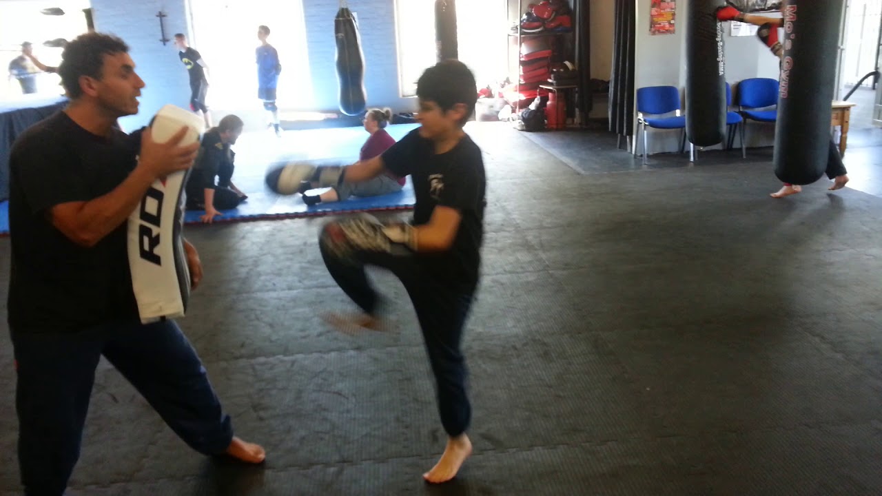 Mo's Gym kickboxing / Mma Manchester(6) - YouTube