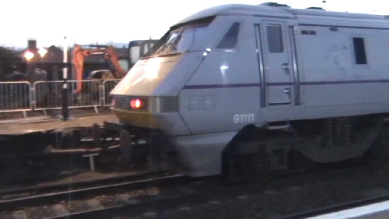 Class 91s 91111, 91120, 91115 & 91116 seen at Grantham + 91120 at ...