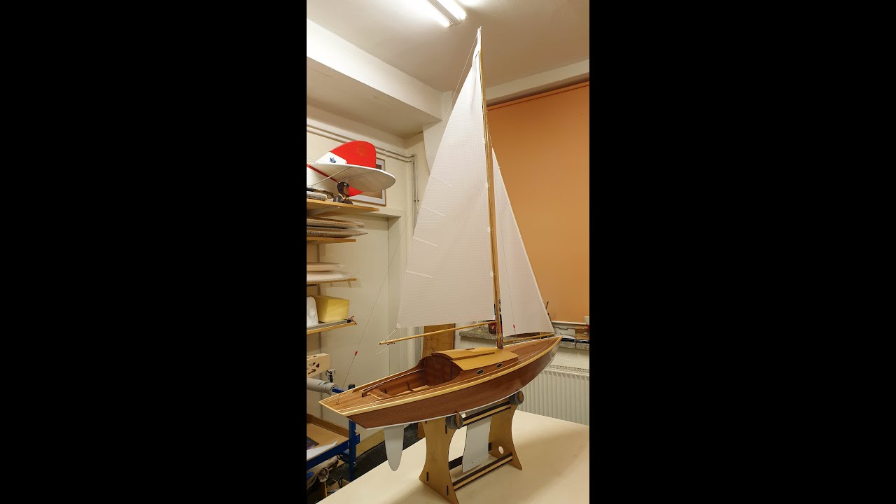 RC Segelboot "Bellissima" - YouTube