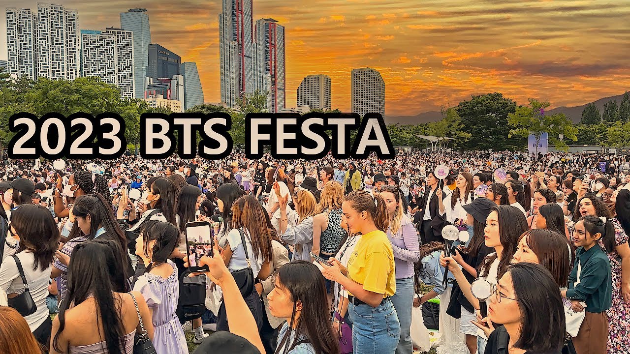 Celebrating BTS' 10th anniversary in Yeouido, Seoul 서울 여의도에서 BTS 10주년 ...